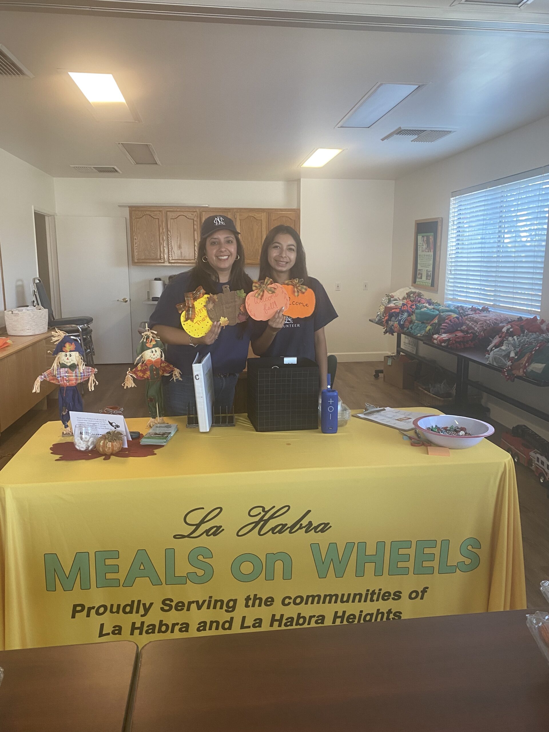 National Charity League of Whittier Makes Thanksgiving Plaques - La ...